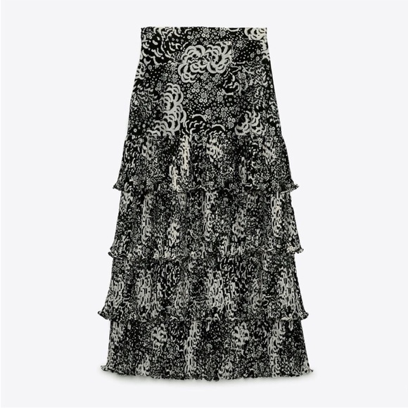 Zara | Skirts | Zara Black And White Ruffle Layered Maxi Skirt | Poshmark